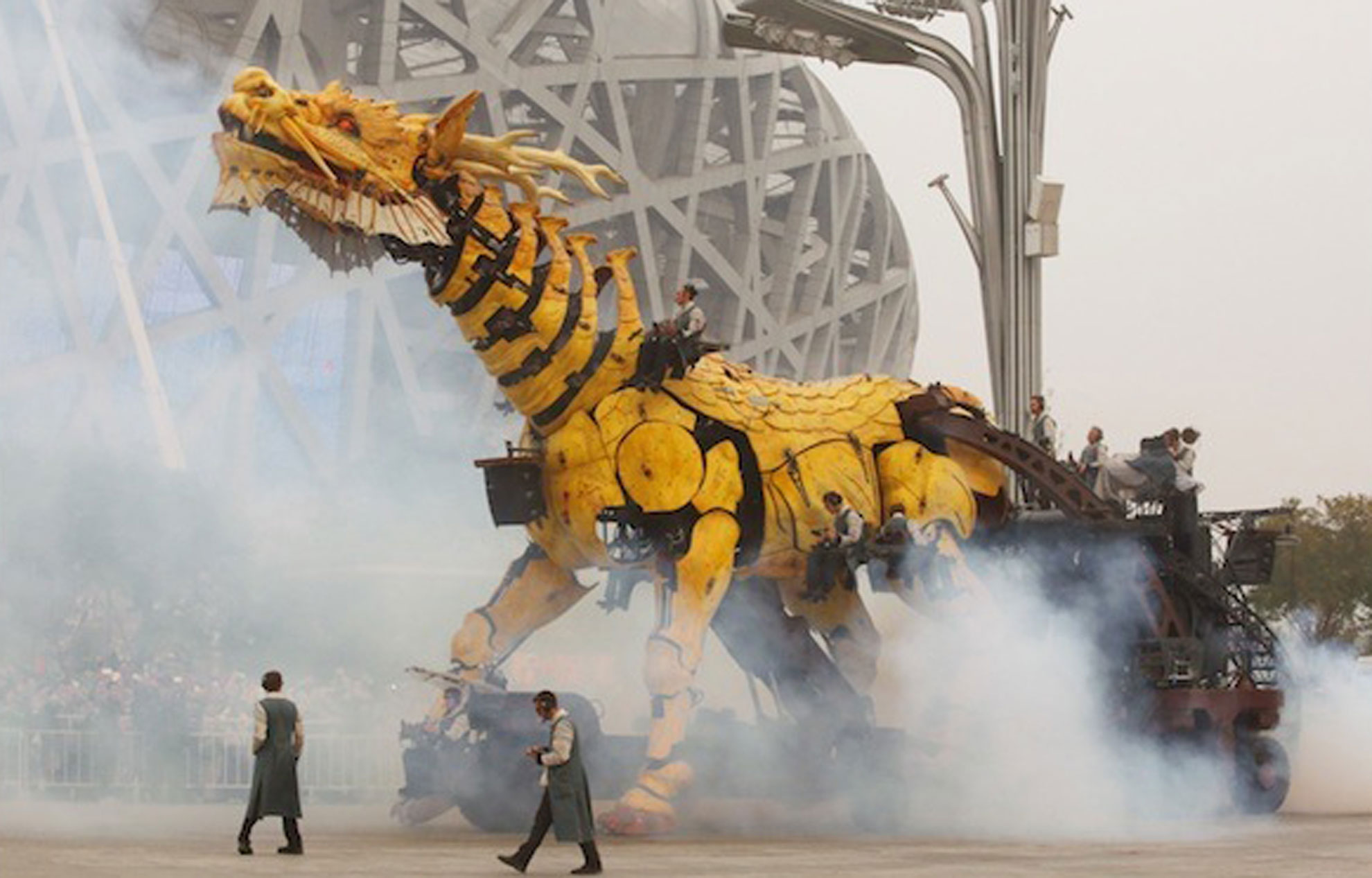 Extraordinaires machines : les arts de la rue au musée