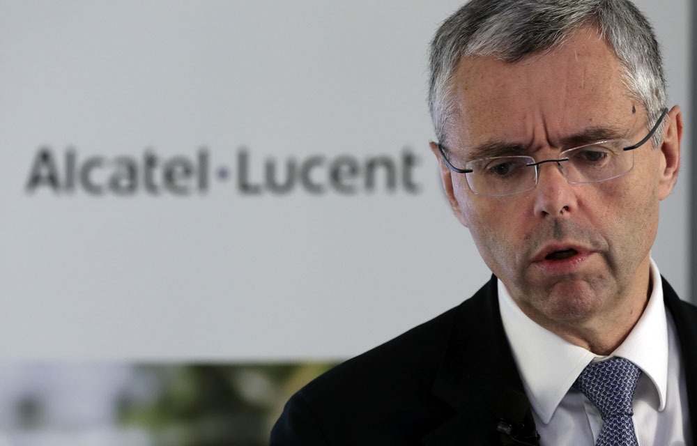 La régularité du départ de Michel Combes en question