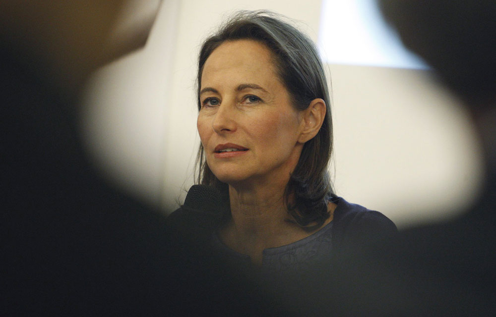 Ségolène revient, le scandale aussi