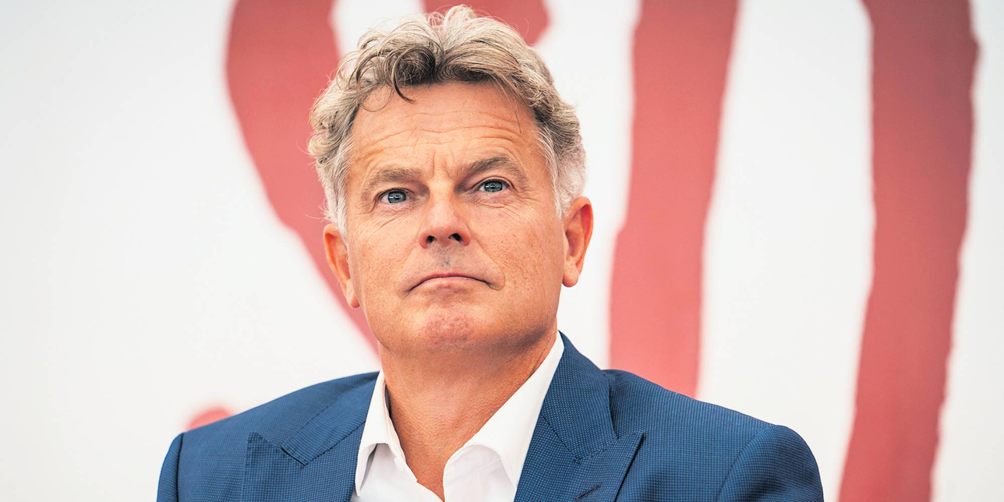 Pourquoi les camarades de Fabien Roussel voient rouge