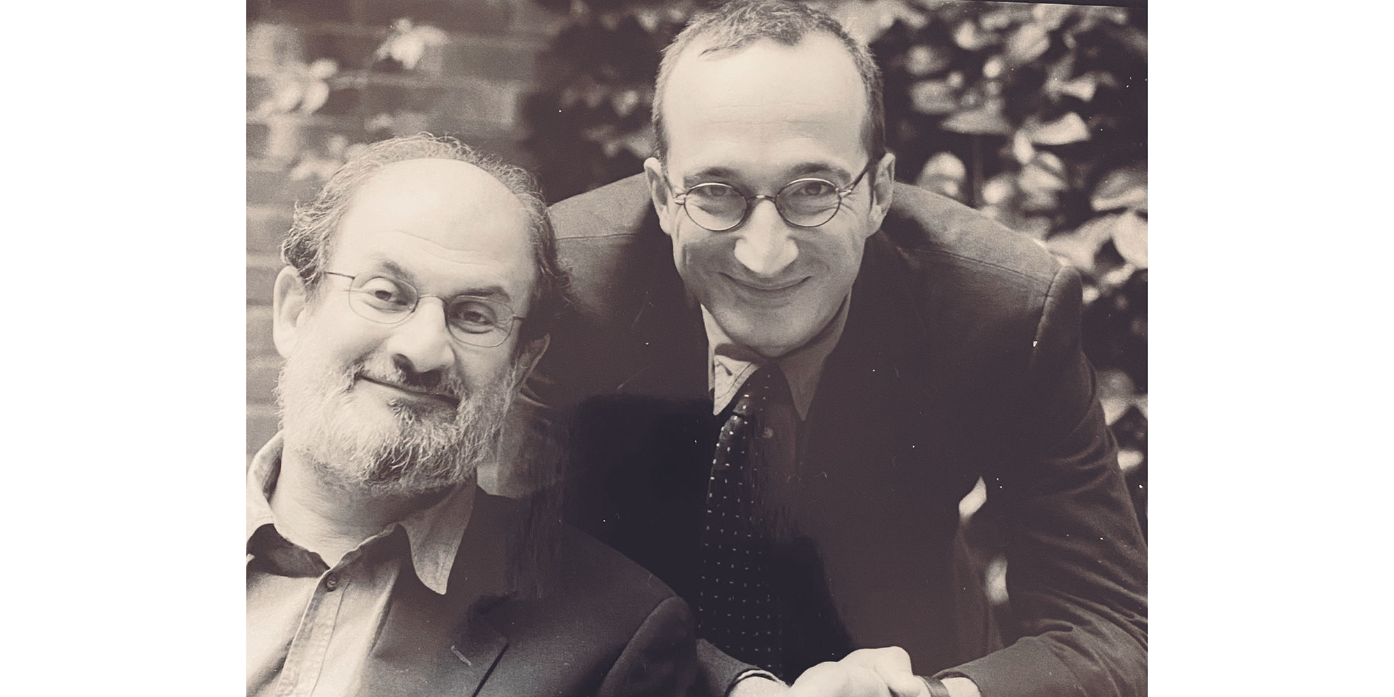 Gilles Paris, l'ancien attaché de presse français de Salman Rushdie ...